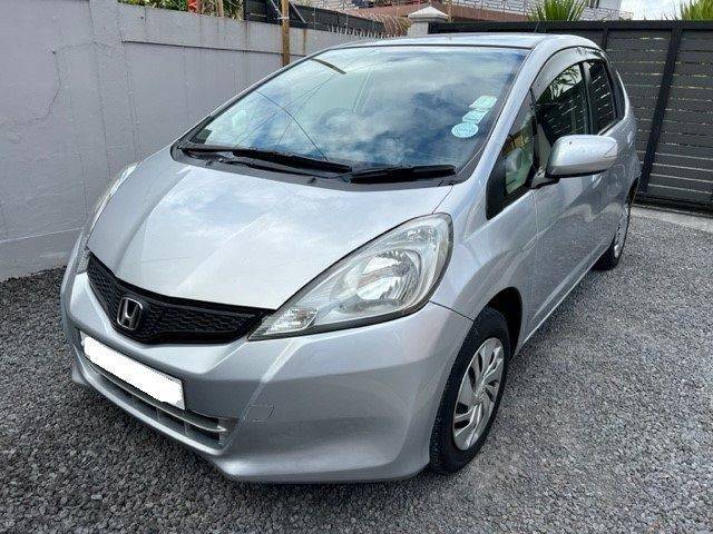 Honda Fit Automatique - 2013 - cardealerz.mu